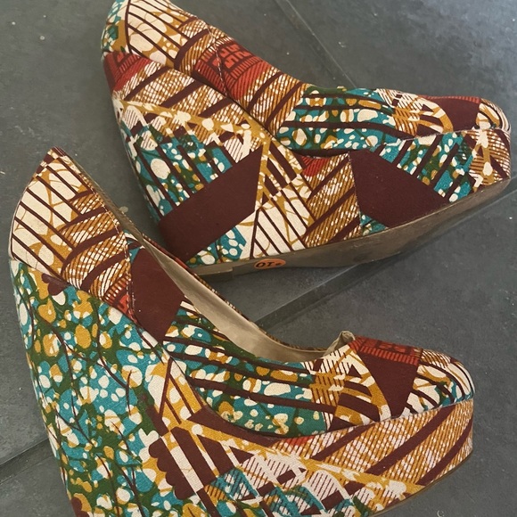 Aldo | Shoes | Aldo Aztec Inspired Wedgeheels 8 | Poshmark